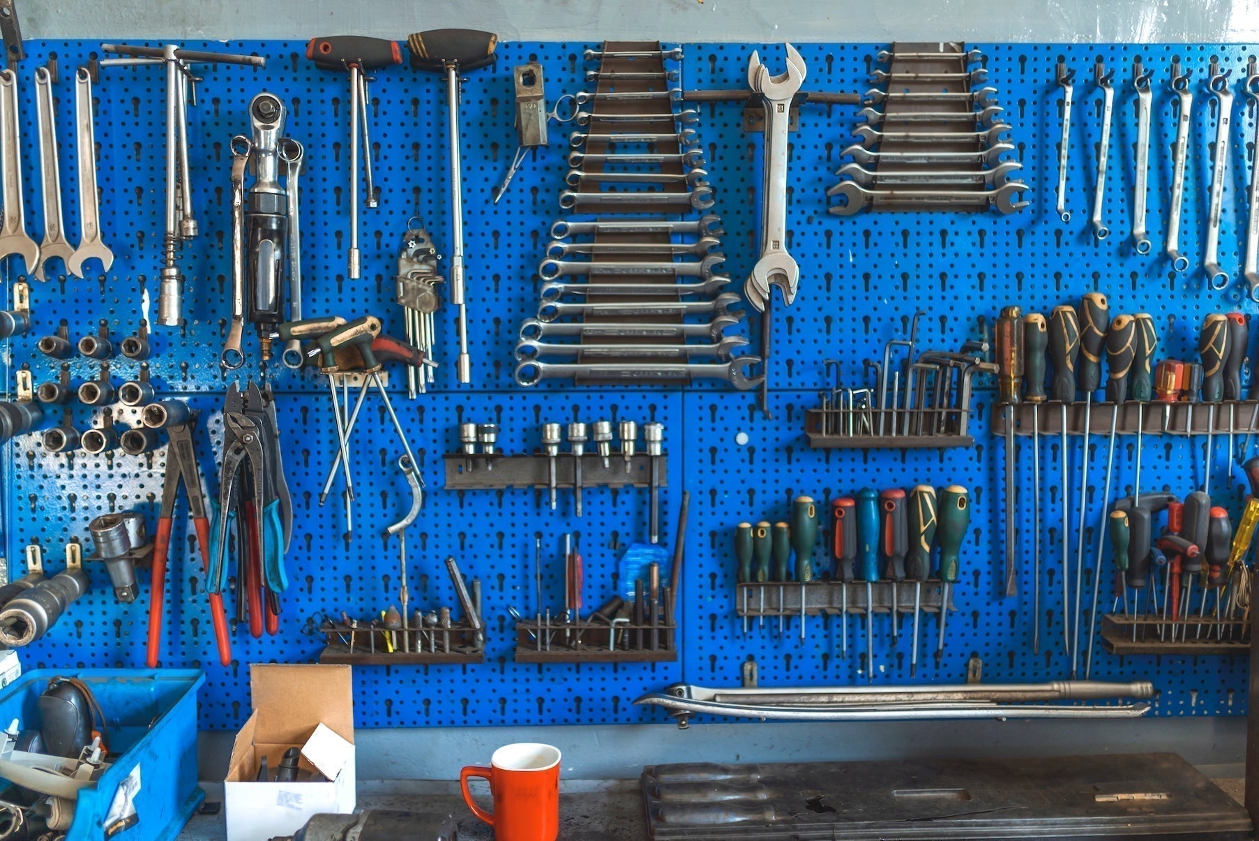 12 Tools Every Home Mechanic Should Own – Haynes Manuals